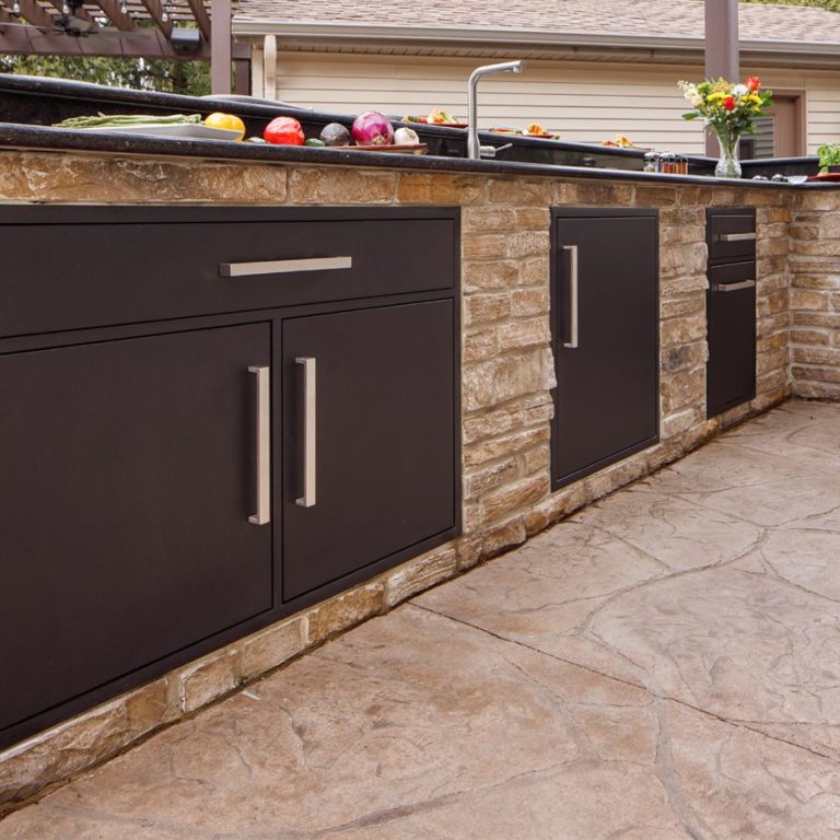 Aluminum Outdoor Cabinetry | Wolf Home Products